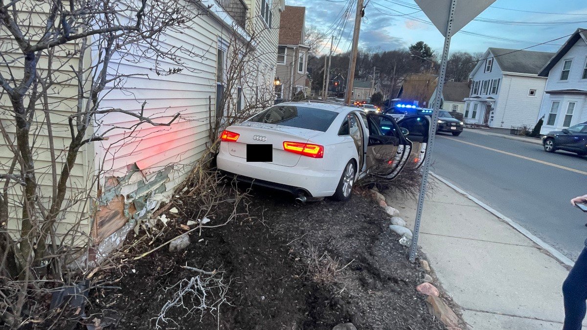 Teens Charged for Car Chase in Stoneham – NBC Boston