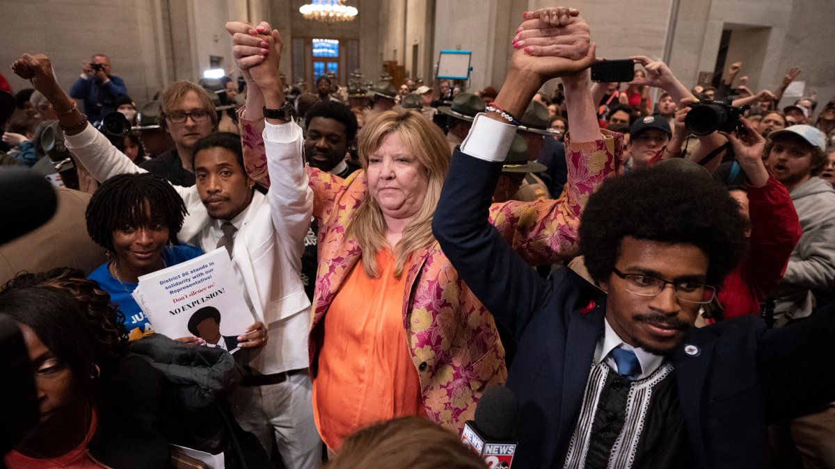 Tennessee Republicans Expel Two Democratic Reps After Pro-Gun Control ...