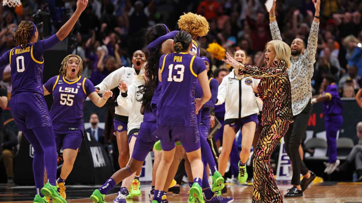 LSU’s Jasmine Carson Capped Off Perfect First Half With 3-Pointer Off ...