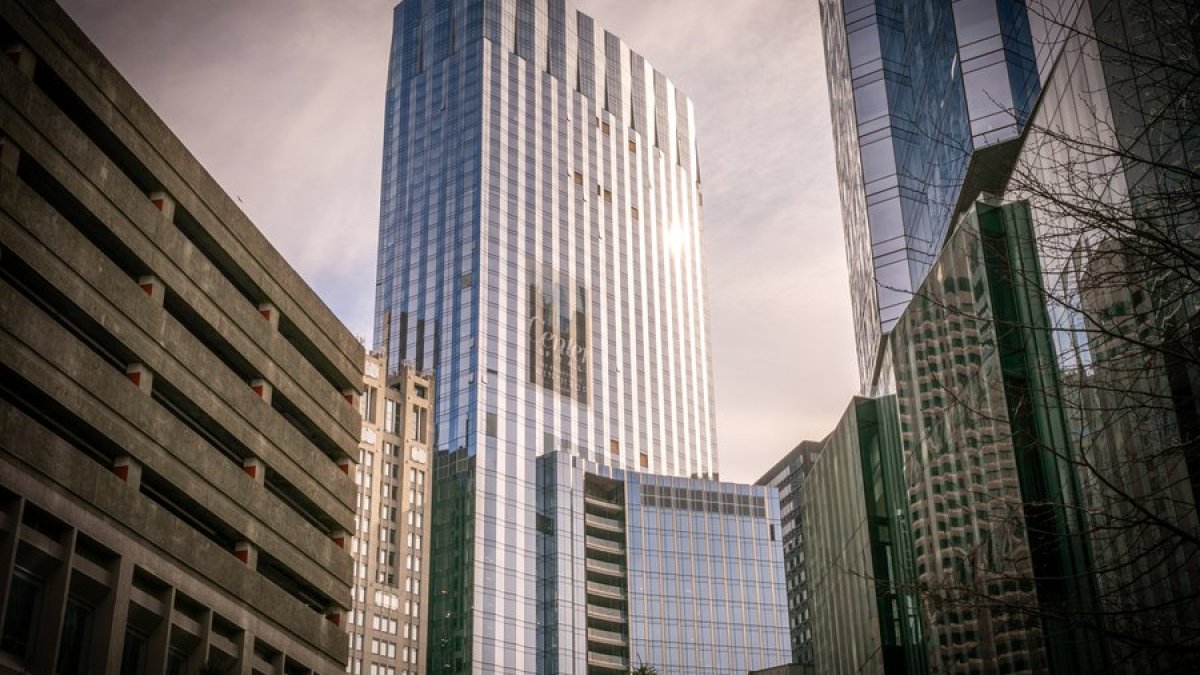 Penthouse at Boston’s Winthrop Tower bought for $12M by married execs ...