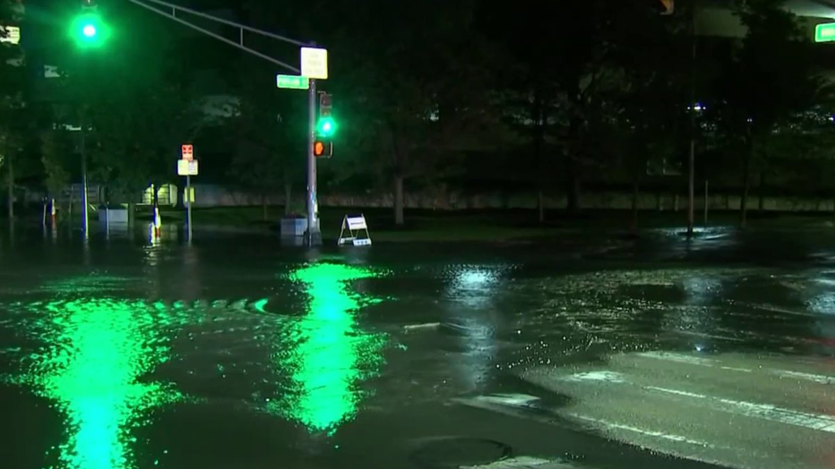 Water main break leads to street flooding in Cambridge – NBC Boston
