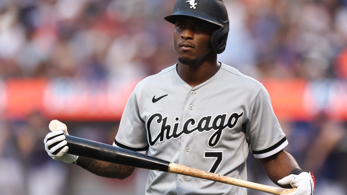 Tim Anderson, José Ramírez throw punches in brawl – NBC Boston