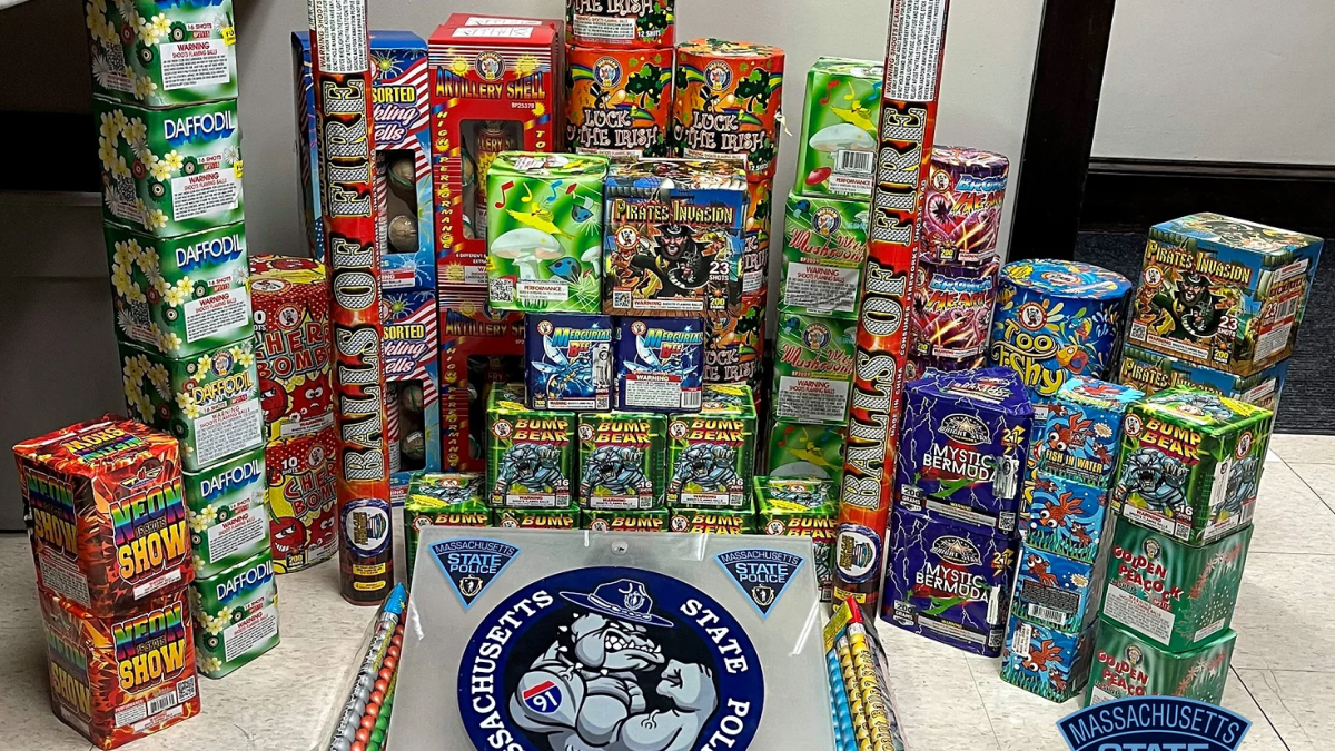 Mass. State Police seize 64 packages of fireworks during traffic stop ...
