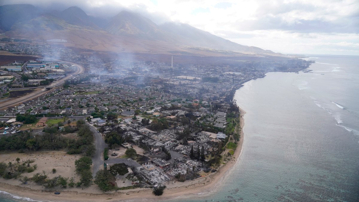 Hawaii wildfires: Flight to Logan today – NBC Boston