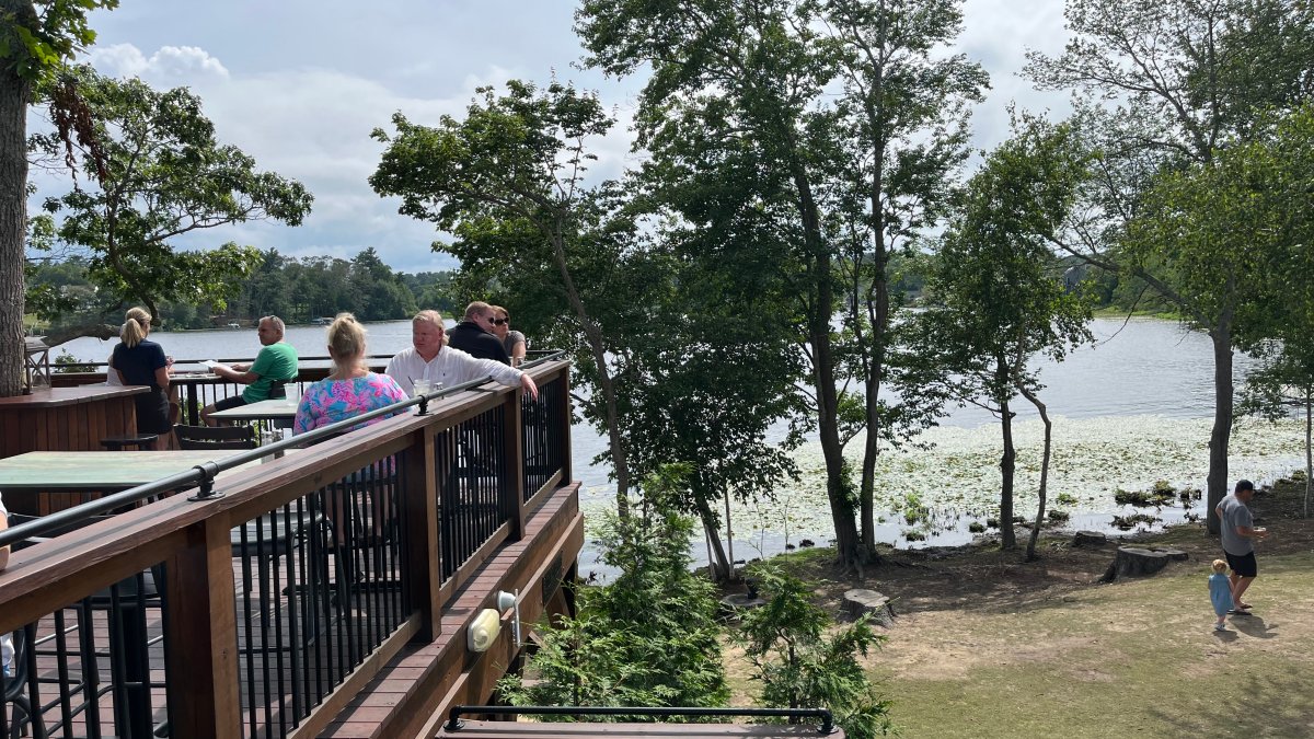 PHOTOS: Towne Tavern & Treehouse restaurant in Pembroke, MA – NBC Boston