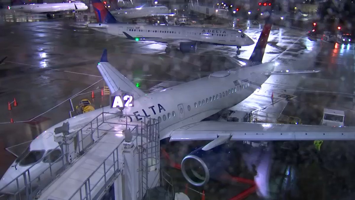 Delta flight potential lightning strike last night – NBC Boston