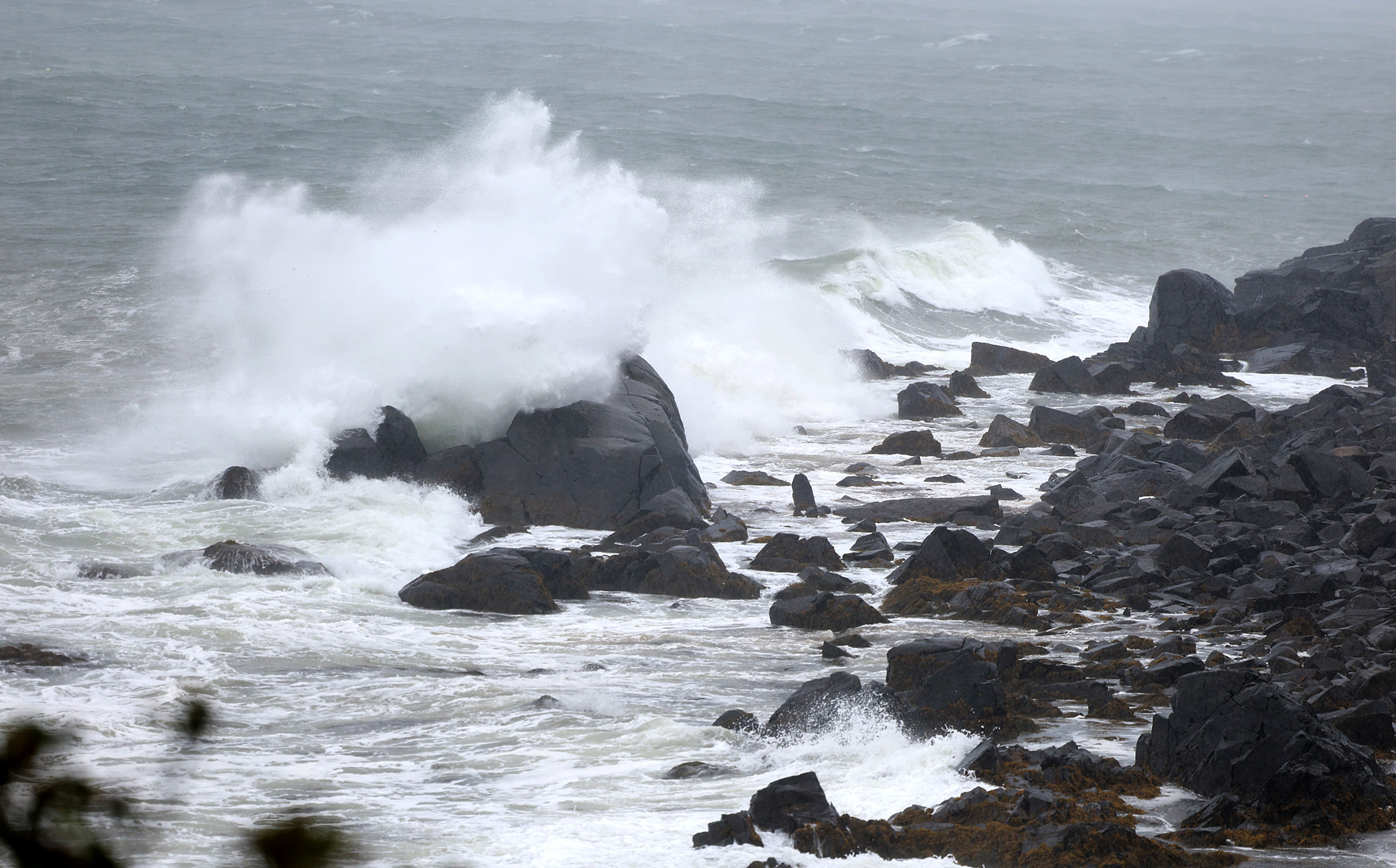 Post-Tropical Cyclone Lee hits the coasts of Maine and Massachusetts ...