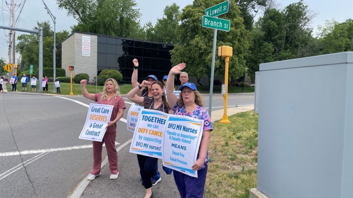 Methuen nurses strike at Dana-Farber Cancer Institute Merrimack Valley ...