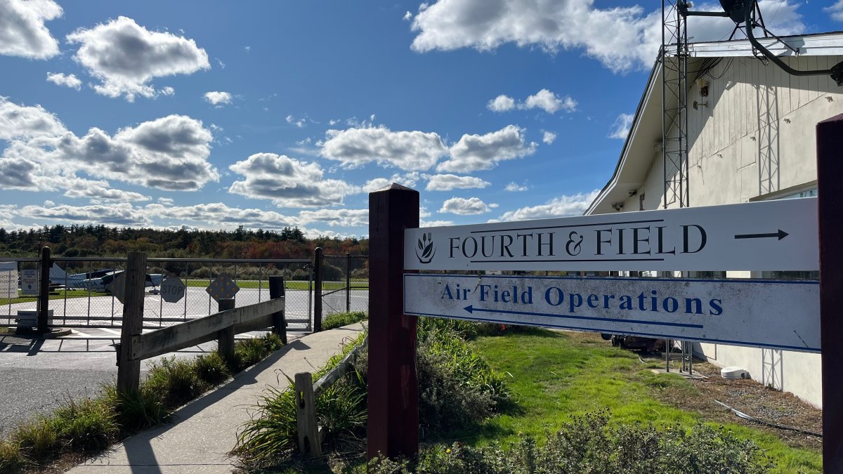 PHOTOS: Fourth & Field restaurant at Stow MA airport – NBC Boston