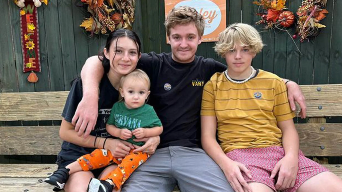 Mom takes 15-year-old son to ER, doctor questions their relationship ...