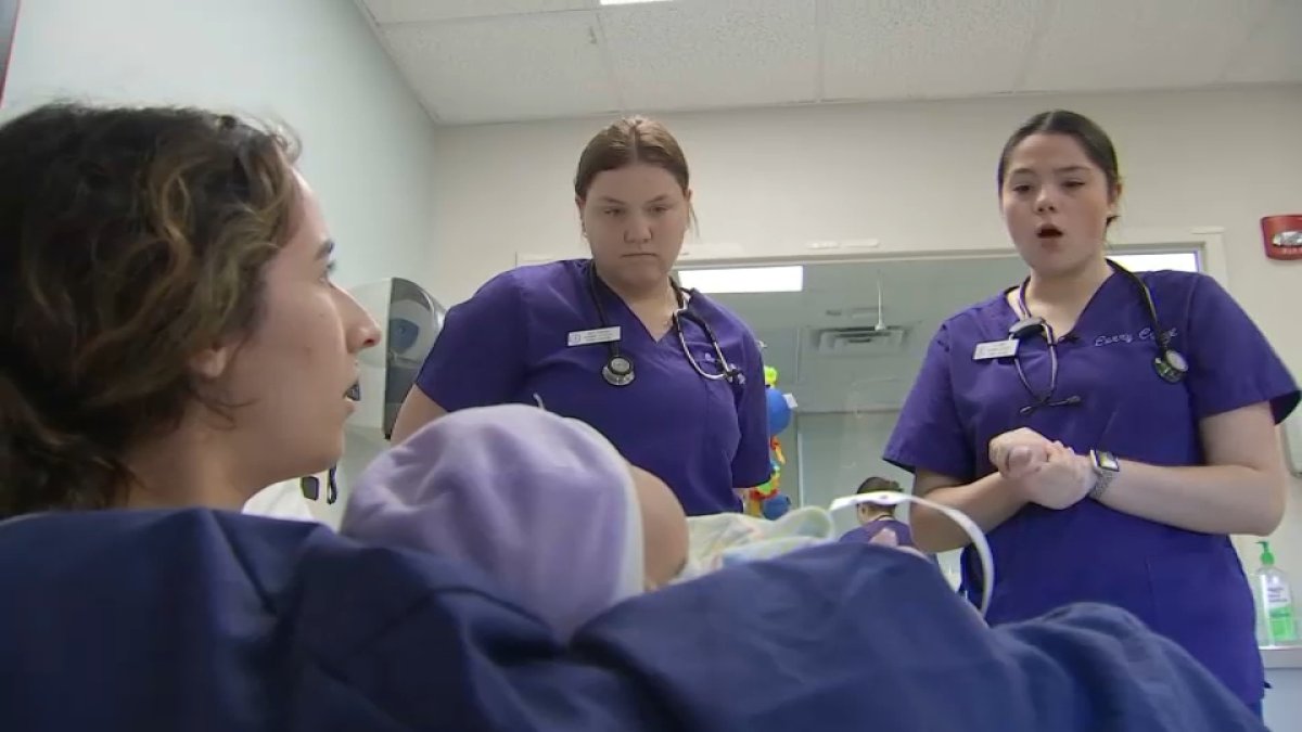 Healthcare acting? New Curry College program has students posing as ...