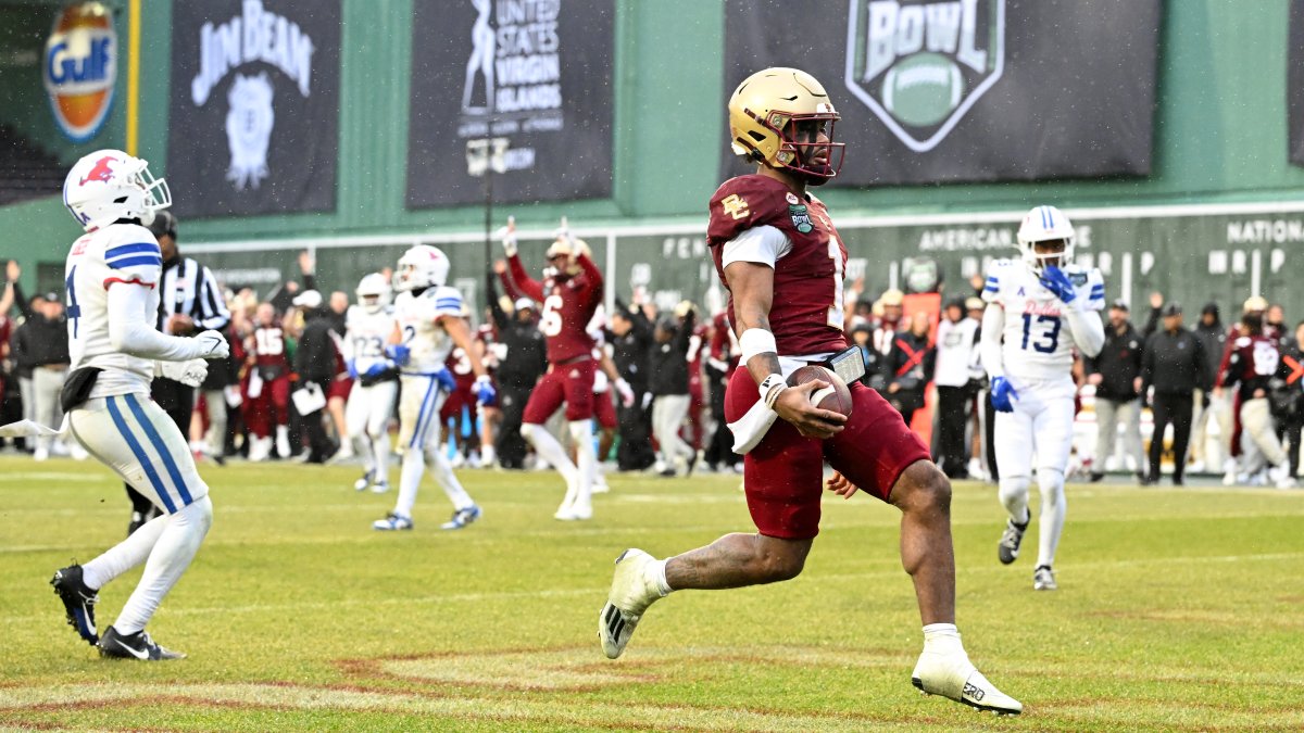 Thomas Castellanos leads BC to win over SMU in Fenway Bowl – NBC Boston