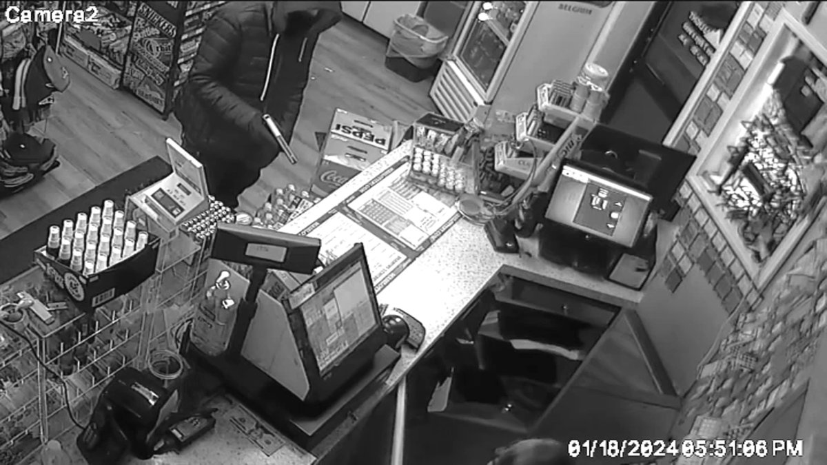 Armed robbery of Lowell convenience store under investigation – NBC Boston