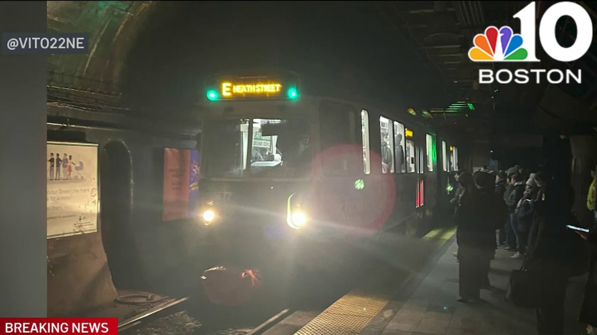 Major power outage halts MBTA trains for hours: New details, passenger ...
