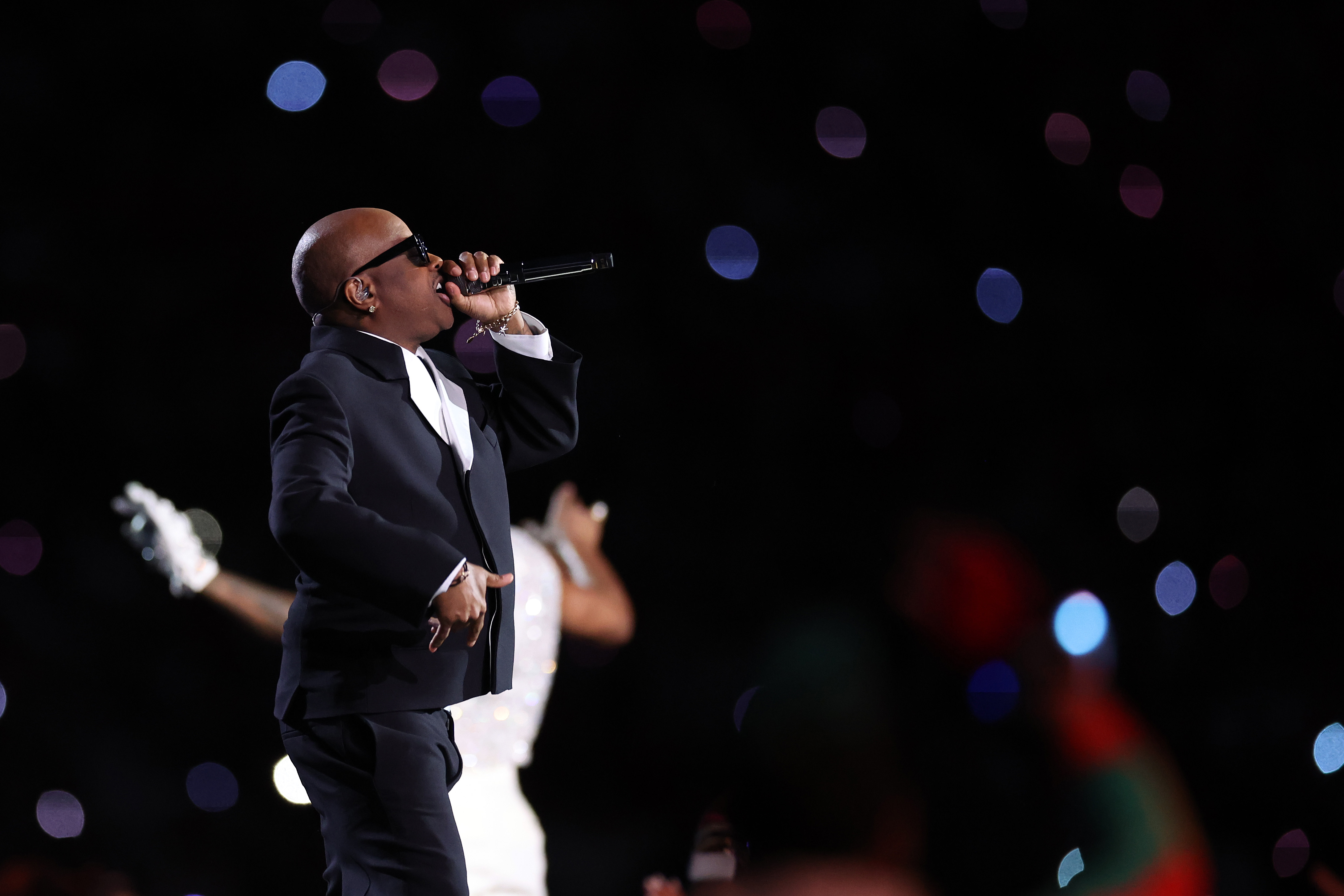 Did Usher get paid for his Super Bowl halftime show? No. Here’s why ...