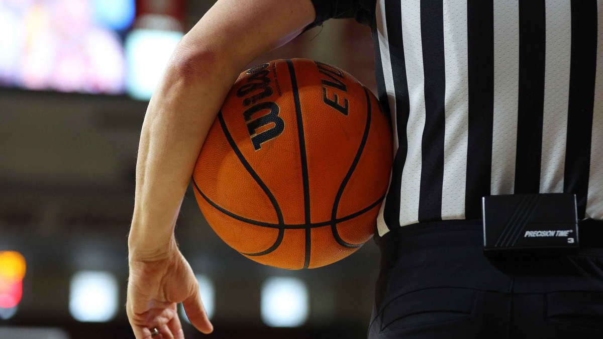 UMass basketball half-court shot $10K payout – NBC Boston