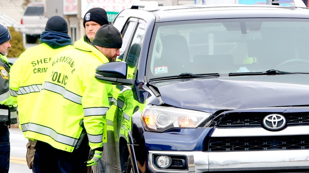 Cape Cod officer injured in Yarmouth, MA Route 28 crash – NBC Boston