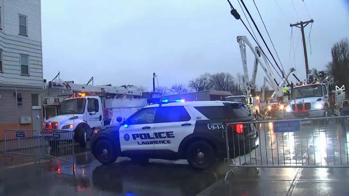 Lawrence, MA car crashes into utility poles, resident lose power – NBC ...