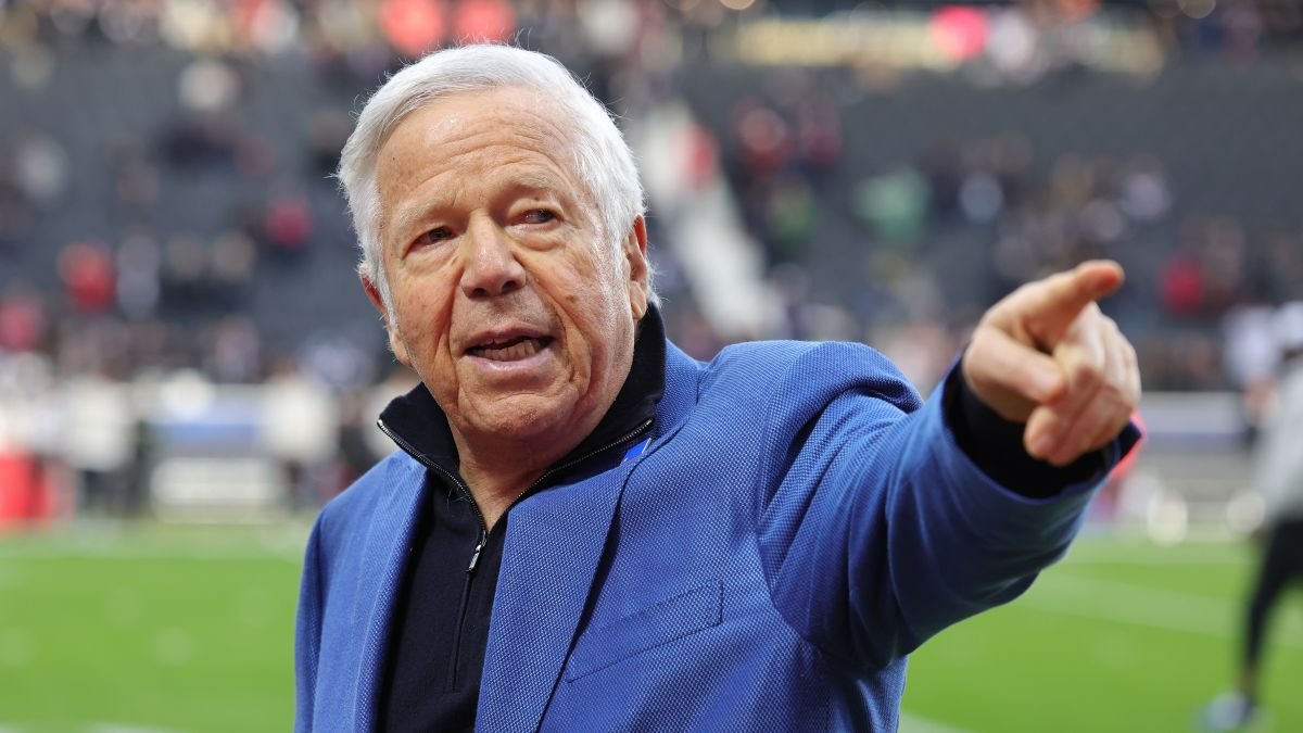 Should Patriots hire ‘football overlord’ to front office? Curran, Perry ...