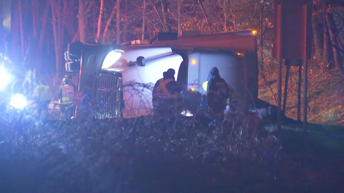 Auburn, MA truck carrying batteries rolls over on I-290, closes ramp to ...