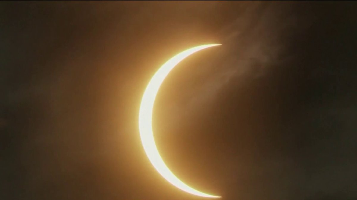 Watching the solar eclipse safely – NBC Boston