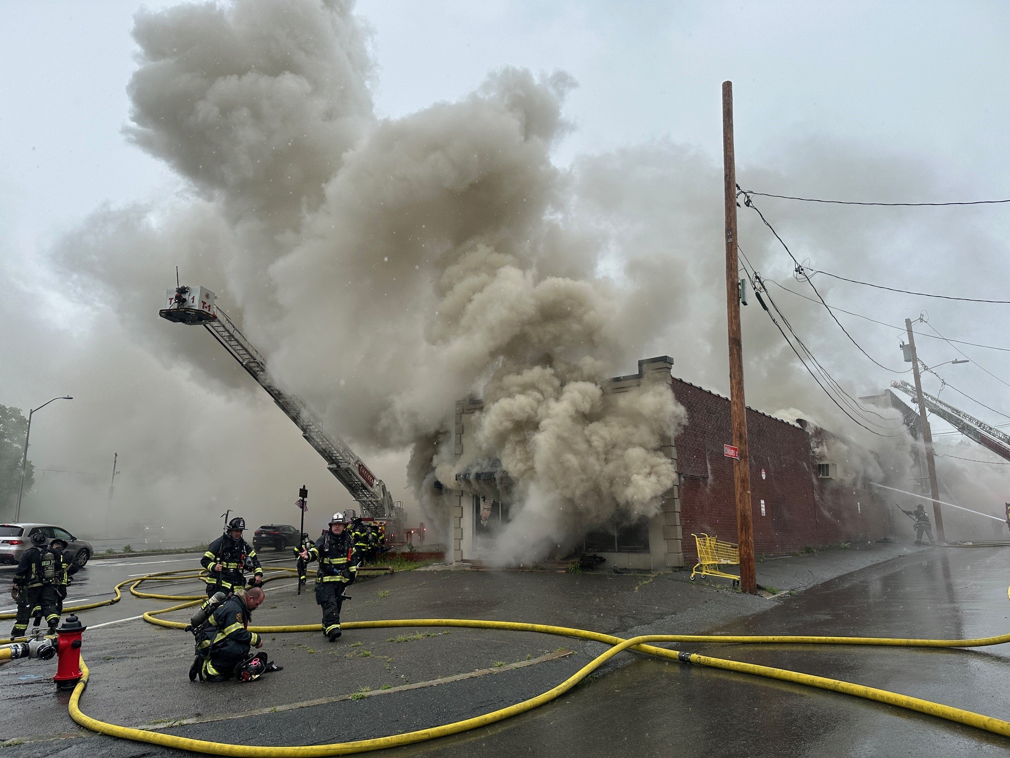 Photos: Flames tear through vacant building in Chelsea – NBC Boston