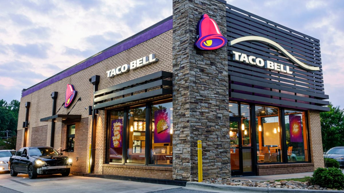 Taco Bell to roll out AI drive-thru ordering in hundreds of locations ...