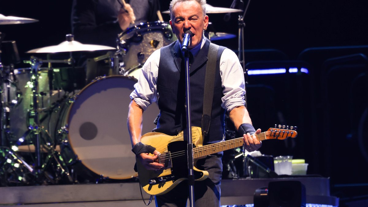 Bruce Springsteen is officially a billionaire – NBC Boston