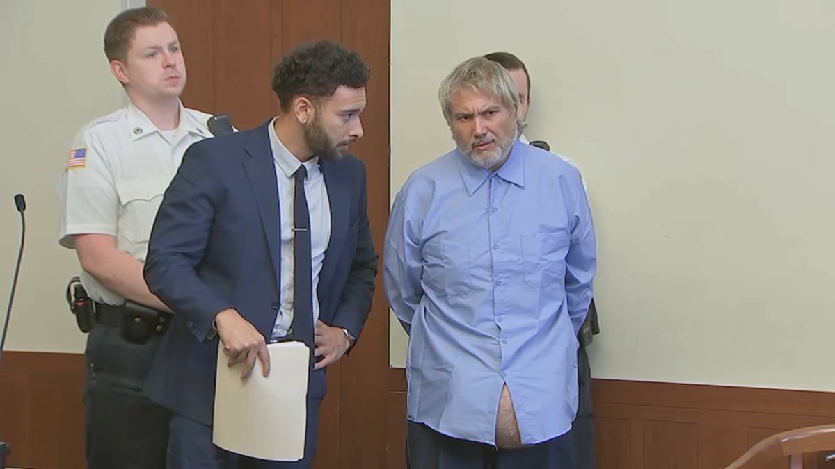 Boston Park Plaza knife chasing arrest – NBC Boston