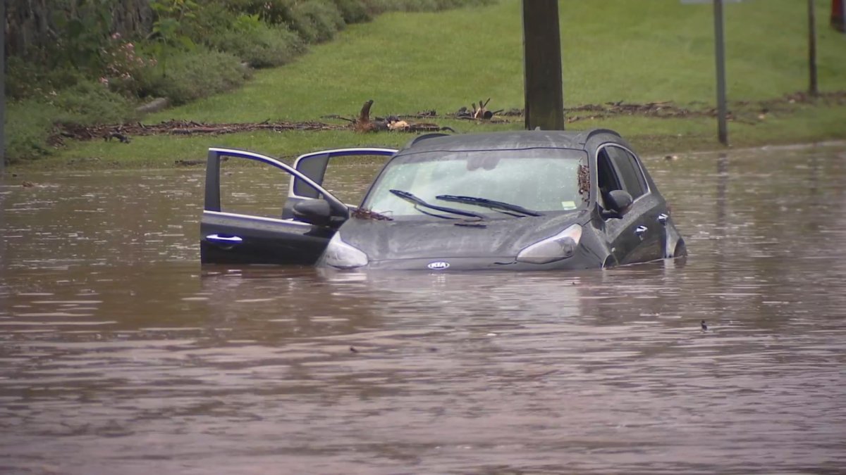 Historic Connecticut Flash Flooding Forces Evacuations And Water
