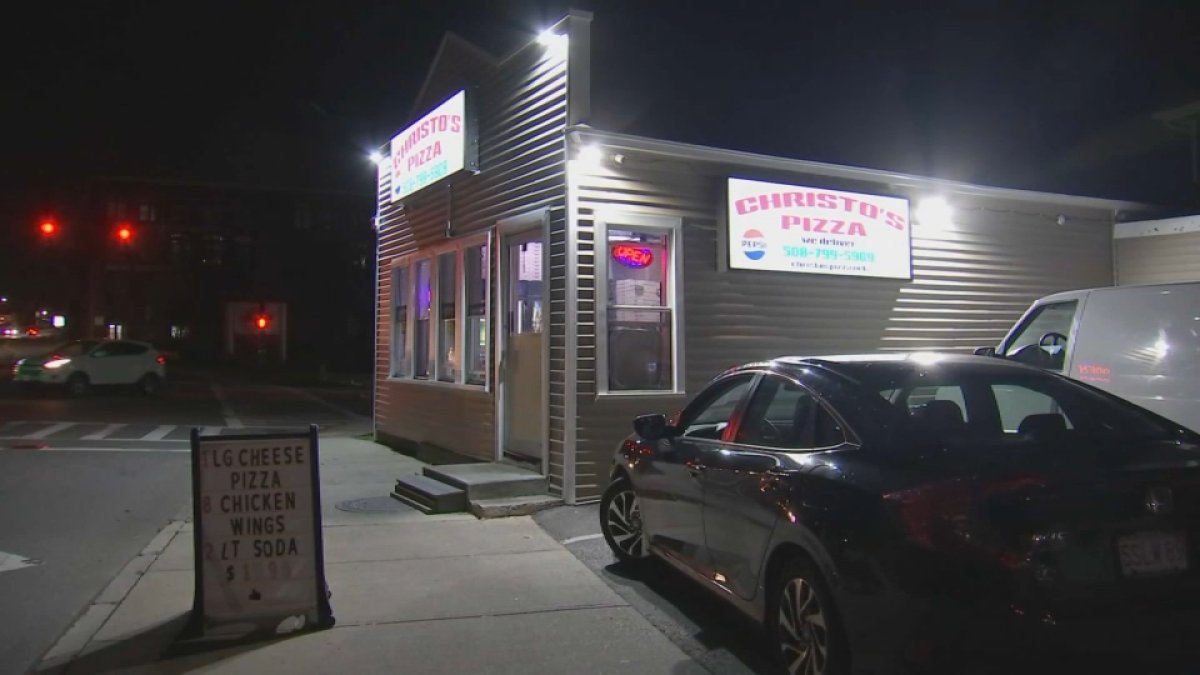 Worcester delivery drivers robbed at gunpoint – NBC Boston