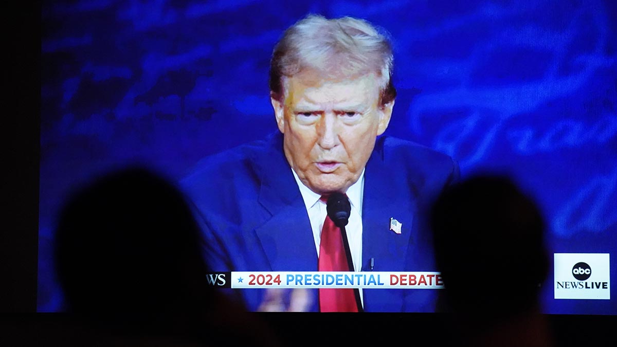 Trump’s conspiracy-laced debate performance prompts concern from some ...