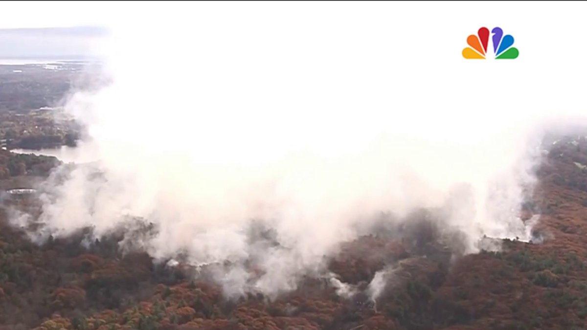 Persistent brush fires burning in Mass. | What’s trapping the smoke ...