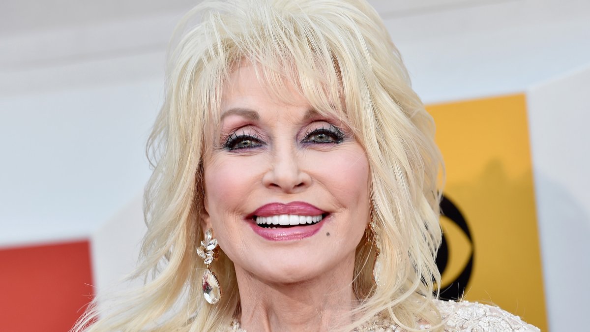 Dolly Parton announces massive donation to hurricane Helene relief ...