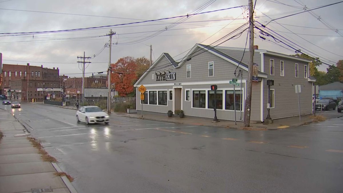 Hudson restaurant apologizes after serving reenactors dressed as Nazi ...