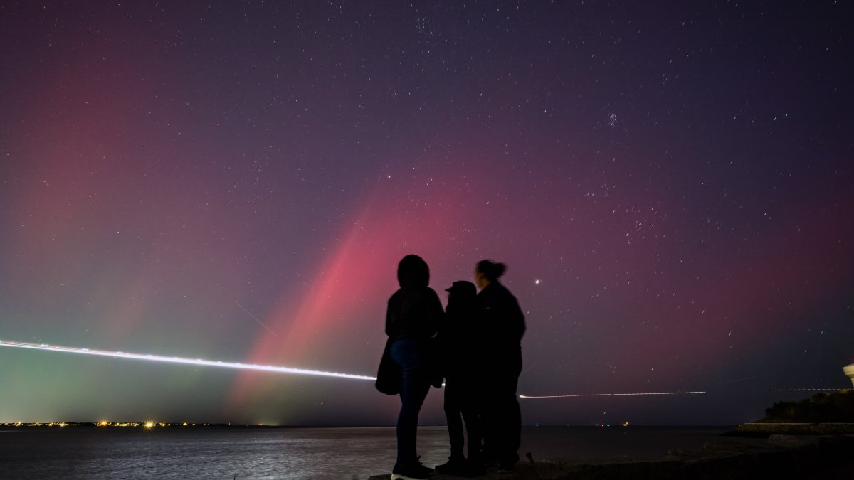 Northern lights photos from Mass., NH – NBC Boston