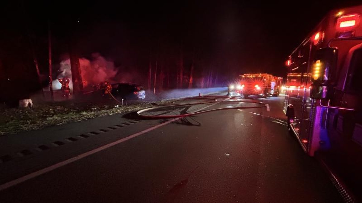 Crash on I-93 in Bow, NH, leaves man dead, woman injured – NBC Boston