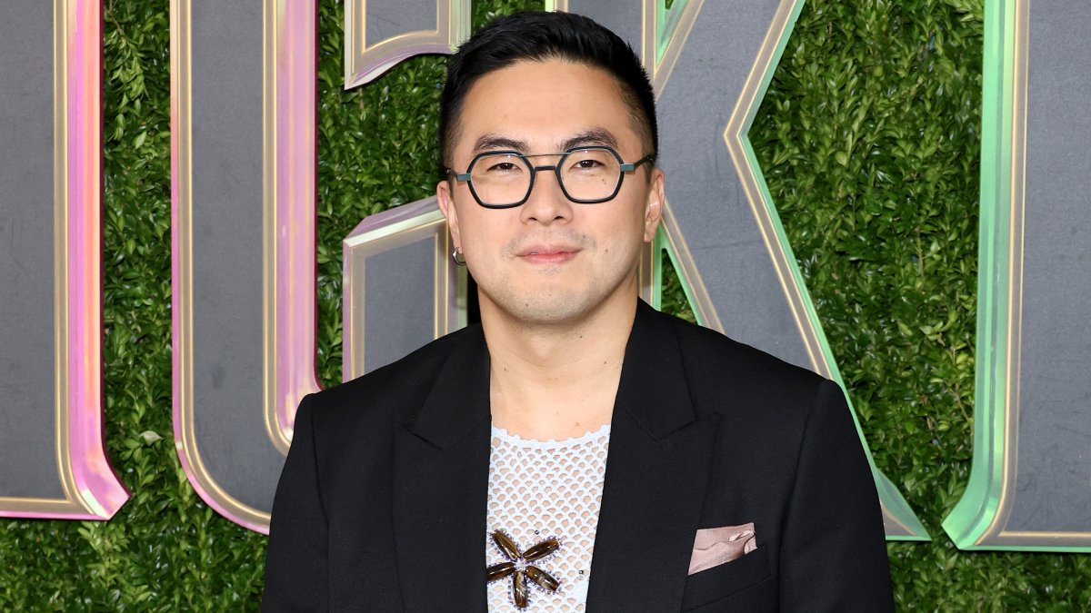 Bowen Yang on watching “Wicked” with “SNL” costars – NBC Boston