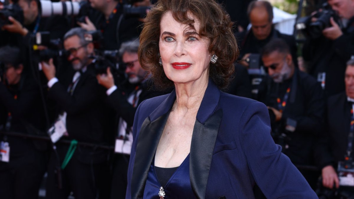 Dayle Haddon dies from suspected carbon monoxide poisoning – NBC Boston