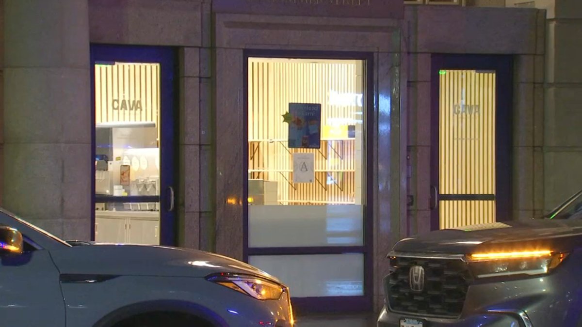 Cava restaurant in Boston robbed at gunpoint – NBC Boston