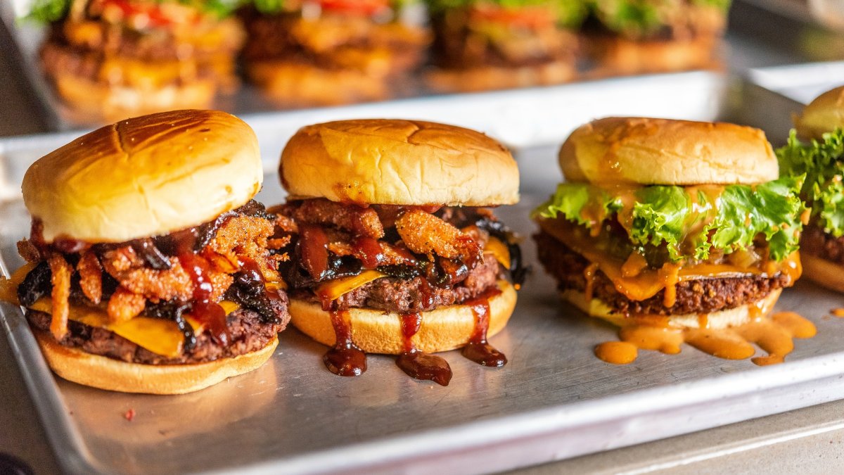 PLNT Burger opens this week in Brookline – NBC Boston