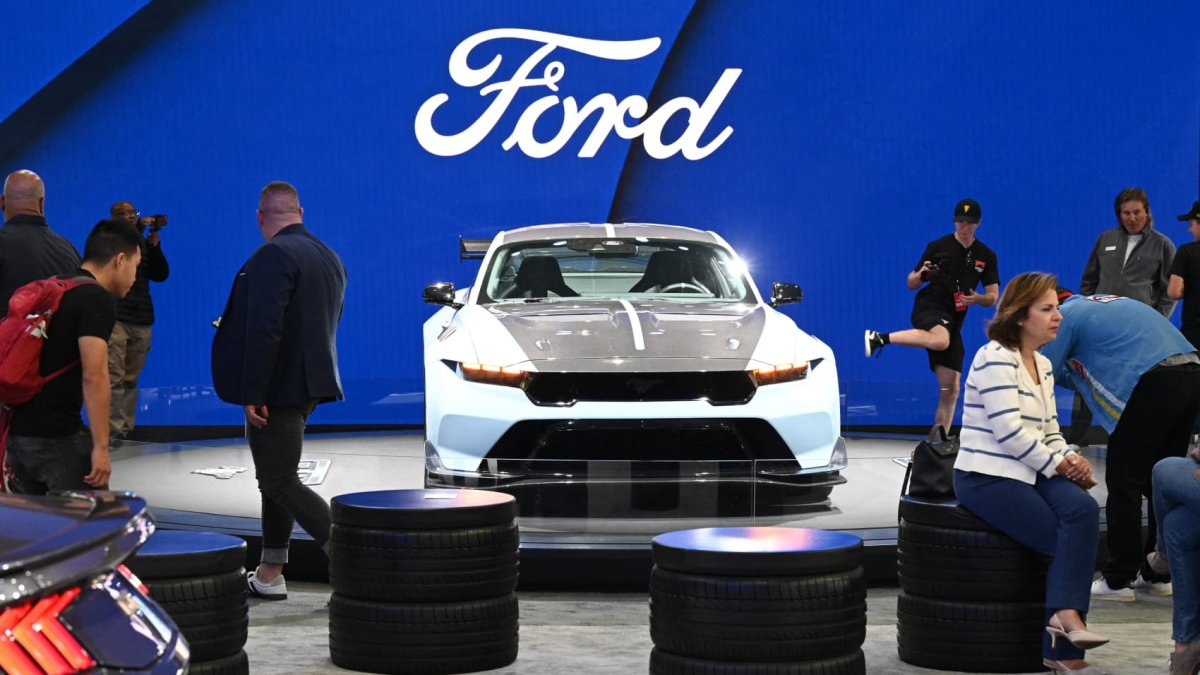 GM, Ford report best annual U.S. sales since 2019 as auto recovery ...