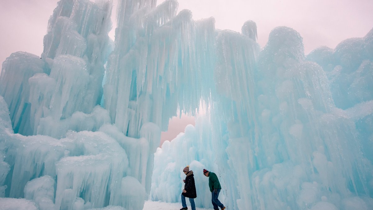 NH Ice Castles draw tourists to state – NBC Boston