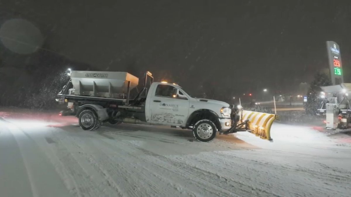 Boston area how much snow? Drivers encouraged to stay off Mass. roads ...