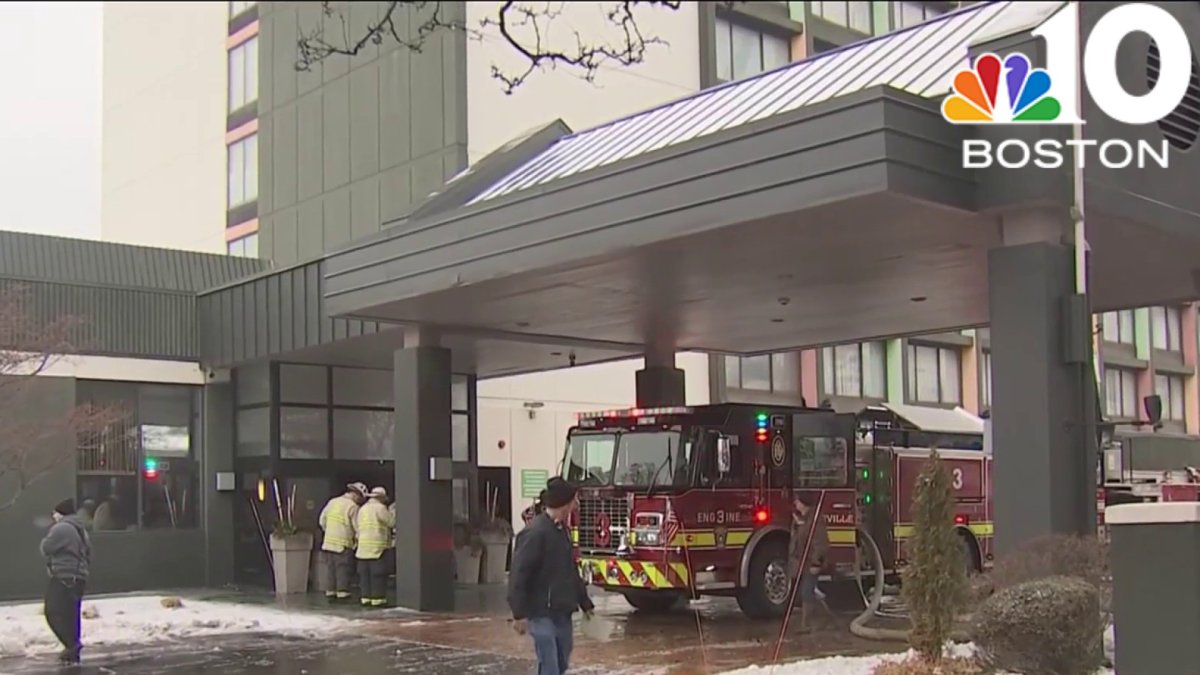 Hotel guest recalls ‘heavy smoke’ in Somerville Holiday Inn fire – NBC ...