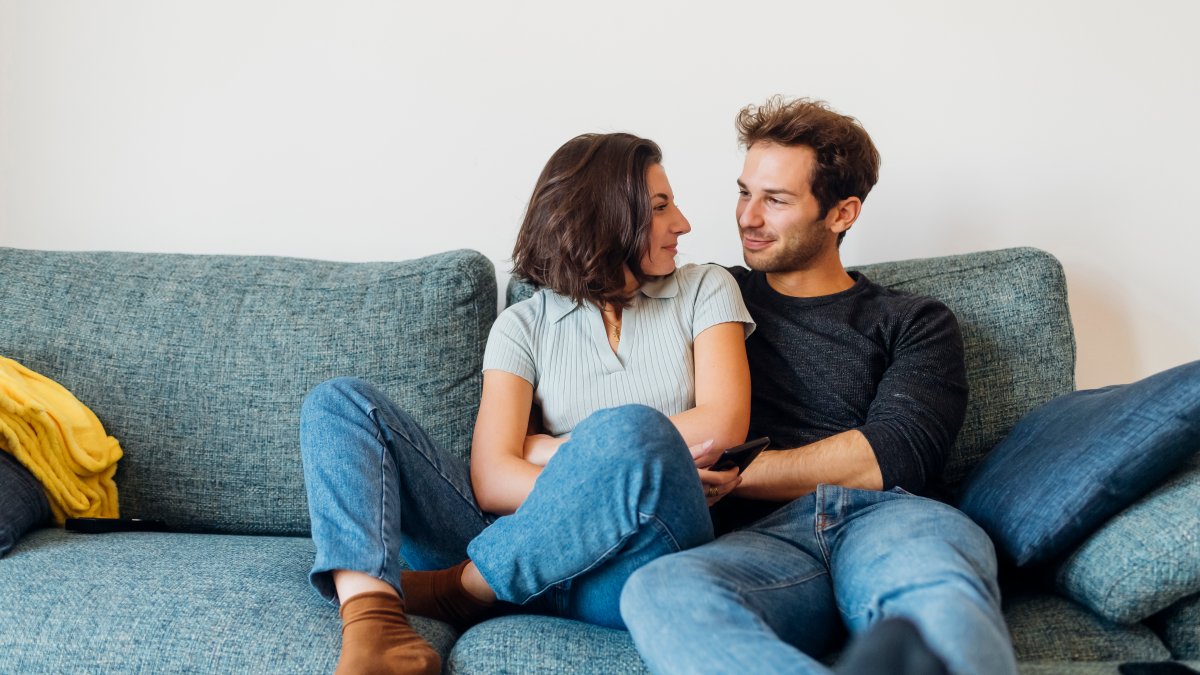 What is a micro-mance? Dating experts break down the buzzy term – NBC ...