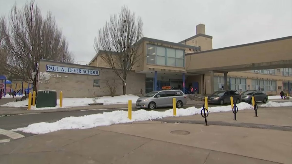 Devers Elementary families frustrated looming closure of their school ...