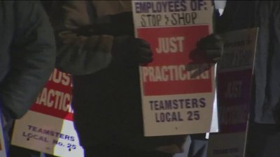 Stop & Shop says it will close Mass. warehouse without new contract ...