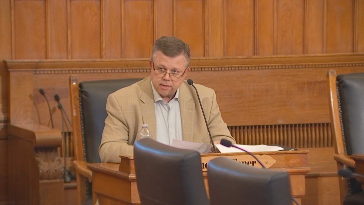 Paul Toner, Cambridge city councilor named in brothel bust, stripped of ...