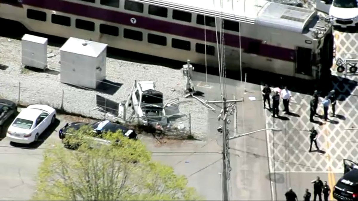 Driver dies in Abington, MA SUV-MBTA train crash Wednesday – NBC Boston